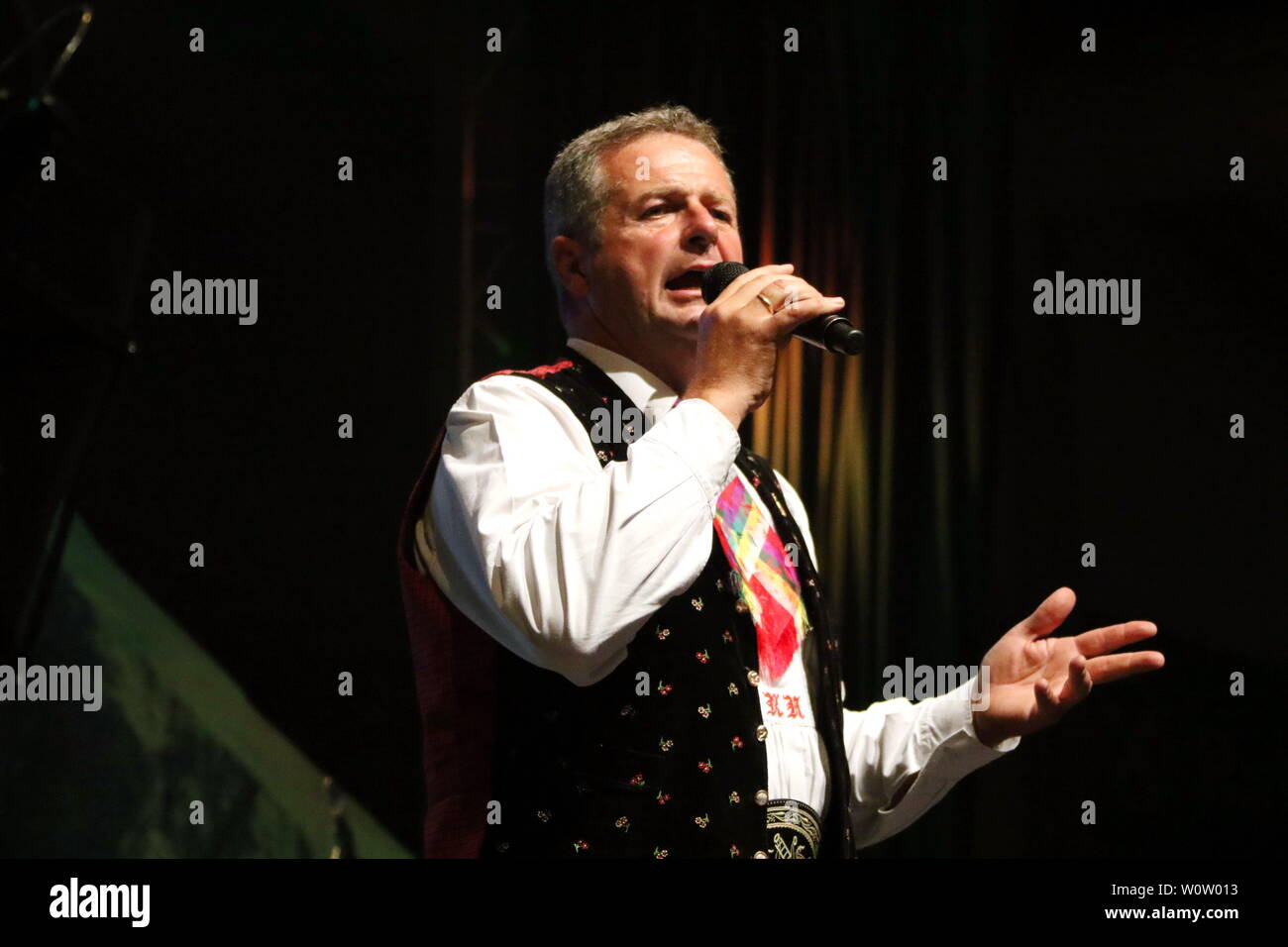 Norbert rier kastelruther spatzen saenger hi-res stock photography and ...