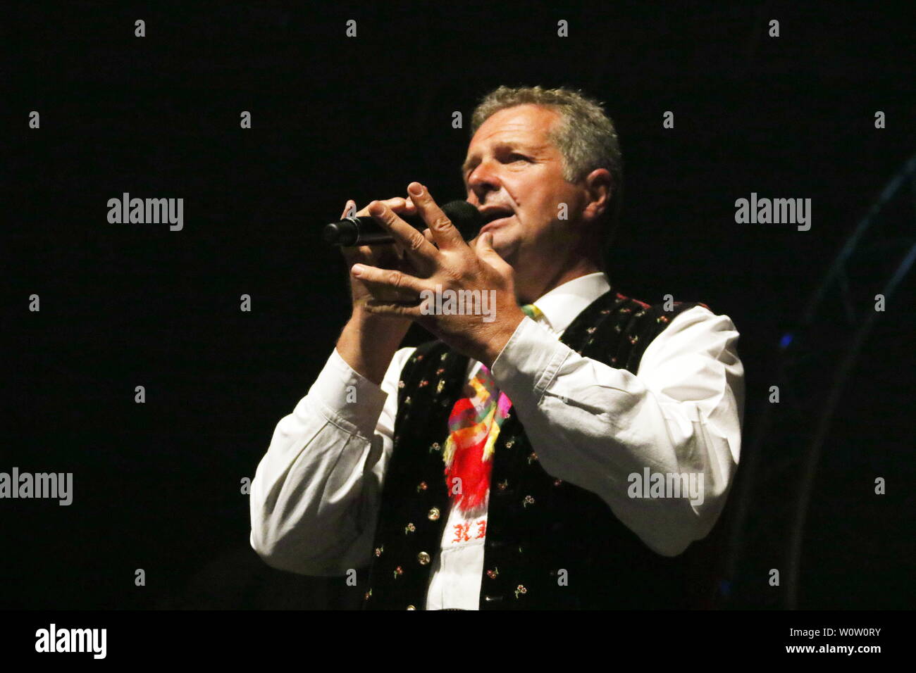 Norbert rier kastelruther spatzen hi-res stock photography and images ...