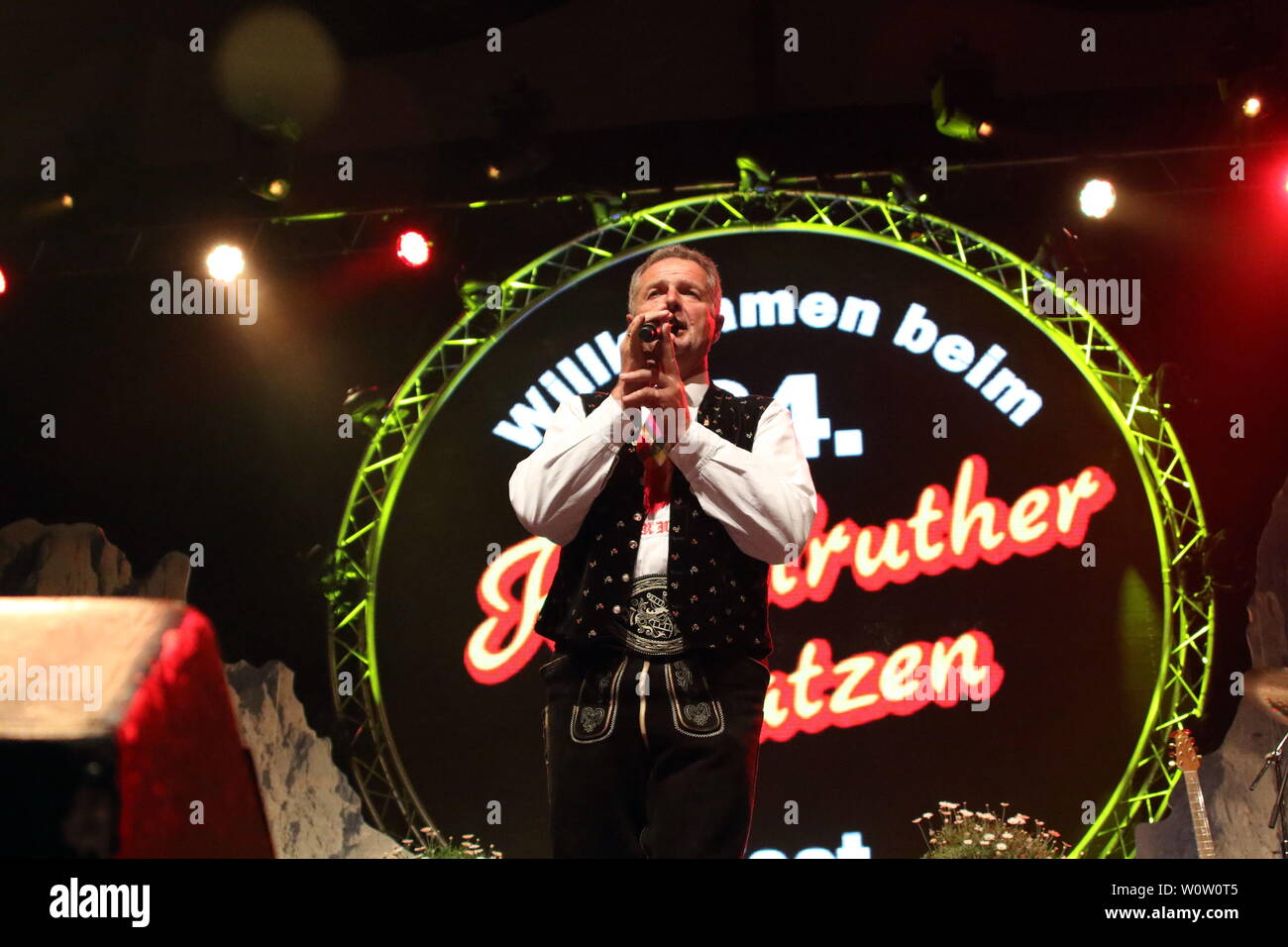 Norbert Rier beim 34. Spatzenfest in Kastelruth 2018 Stock Photo - Alamy