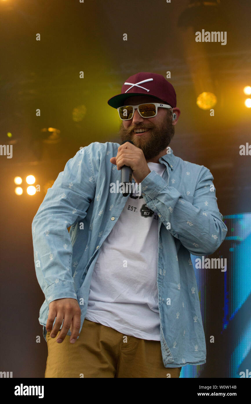 Mc fitti hi-res stock photography and images - Alamy