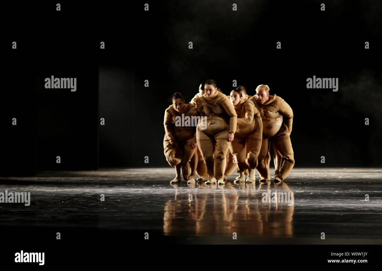 The creatures of prometheus ballet hi-res stock photography and images ...