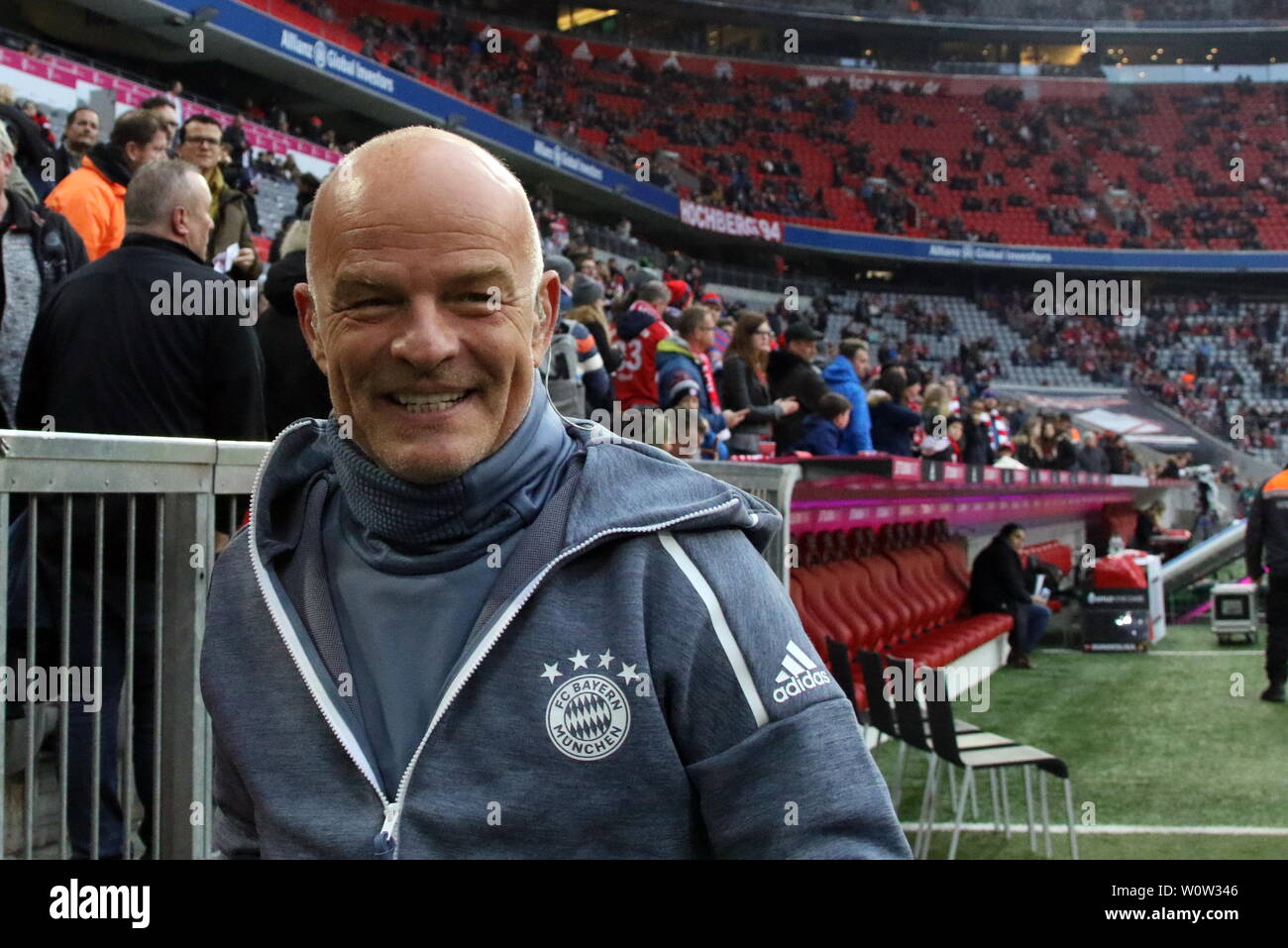 Stadionsprecher stephan lehmann fc bayern muenchen hi-res stock ...