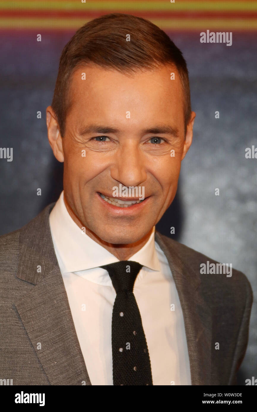 Kai Pflaume, Wer weiss denn sowas, Studio Hamburg, 05.11.2018 Stock Photo - Alamy