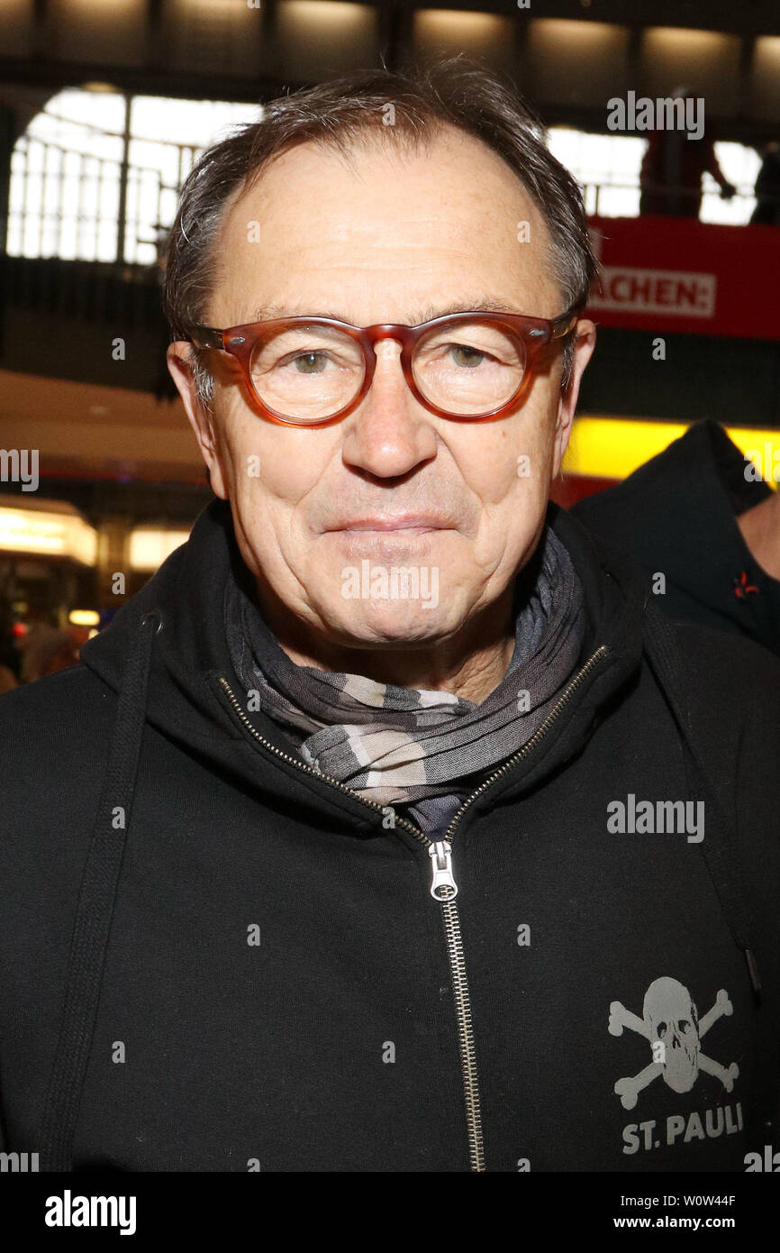 Ewald Lienen, Teddybaeren Charityverkauf zu Gunsten Leuchtfeuer ...