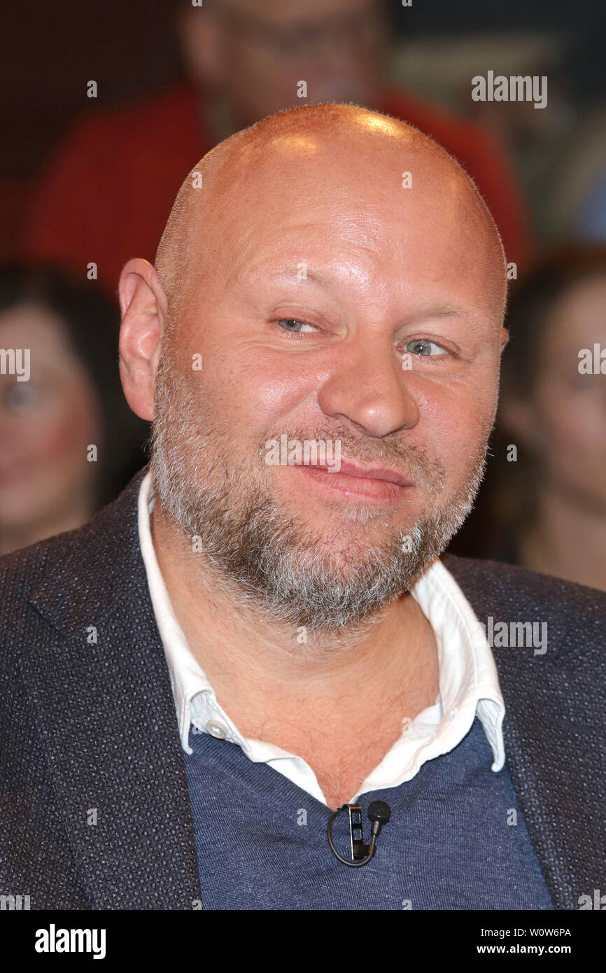 Olaf Sundermeyer, Markus Lanz Talkshow Aufzeichnung 2 (Asusstrahlung am ...