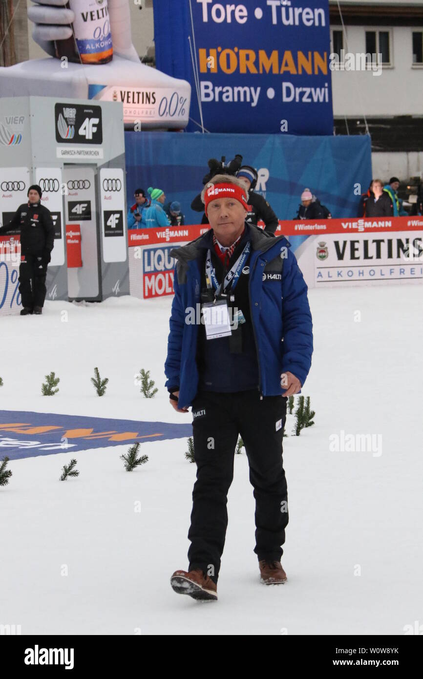 Walter Hofer (FIS-Race-Direktor) beim Neujahrsskispringen ...