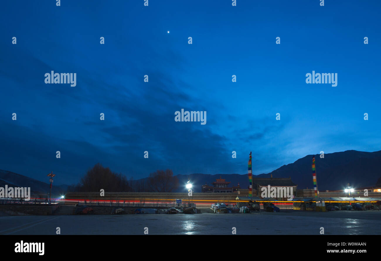 La ling temple hi-res stock photography and images - Alamy