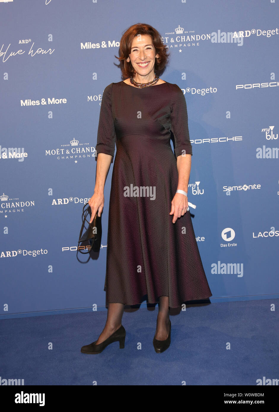 Adele neuhauser hi-res stock photography and images - Alamy