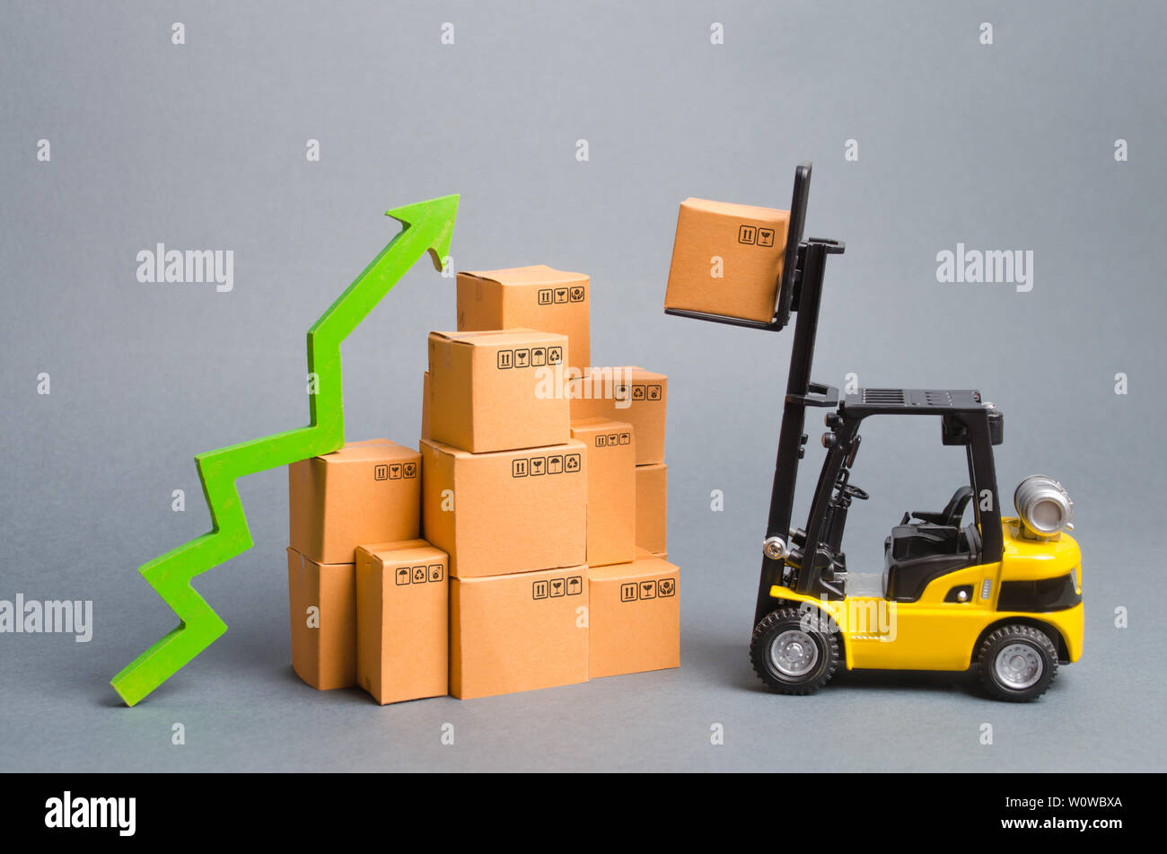 Raise raises up hi-res stock photography and images - Alamy