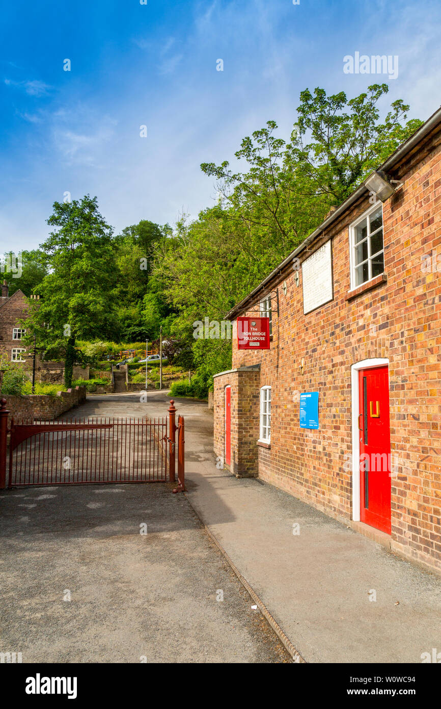 And historic toll house hi-res stock photography and images - Alamy