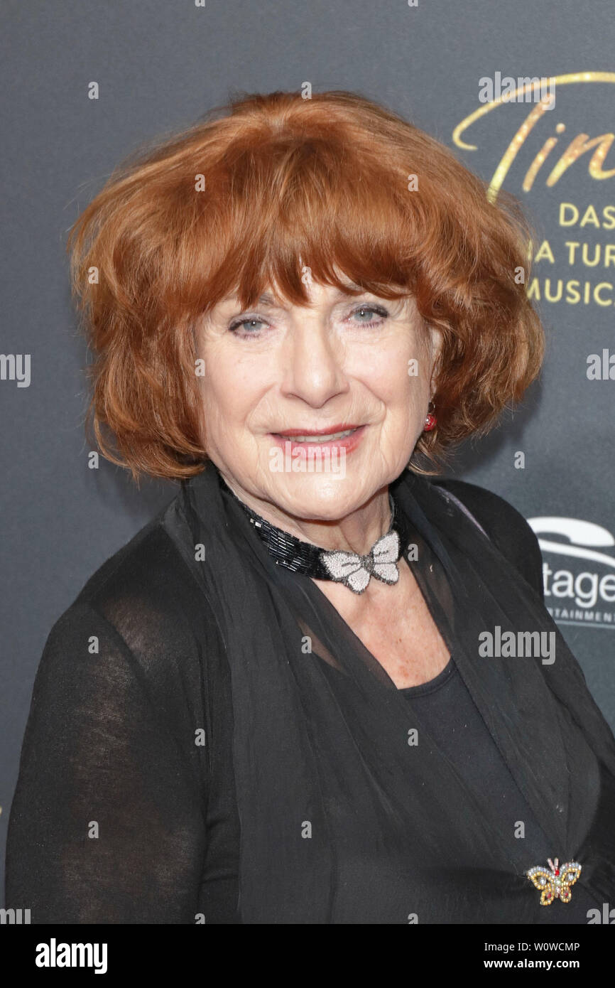 Hannelore hoger hi-res stock photography and images - Alamy