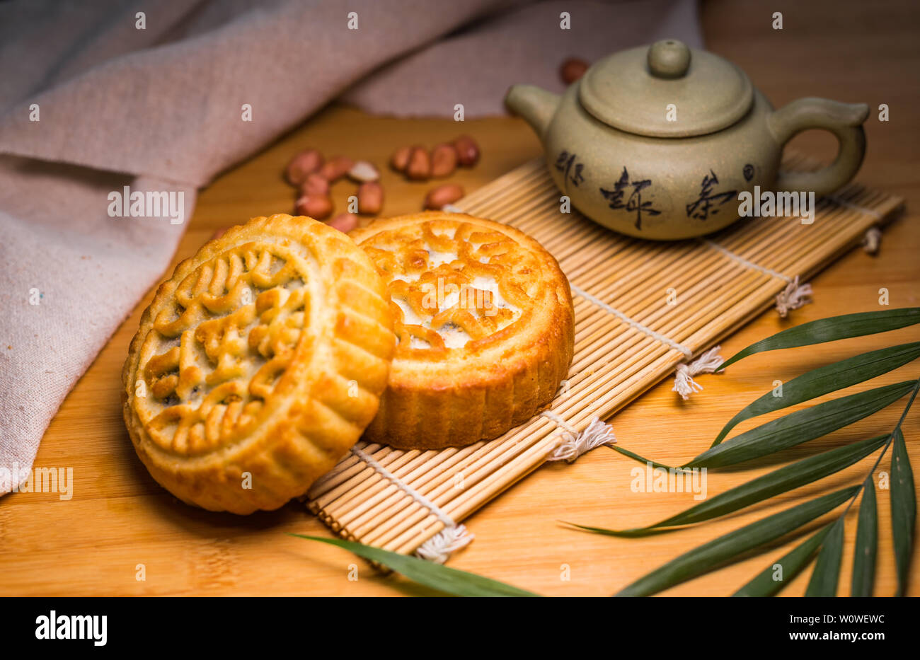 Chinese traditional cuisine Mid-Autumn Festival moon cake tea set Stock ...