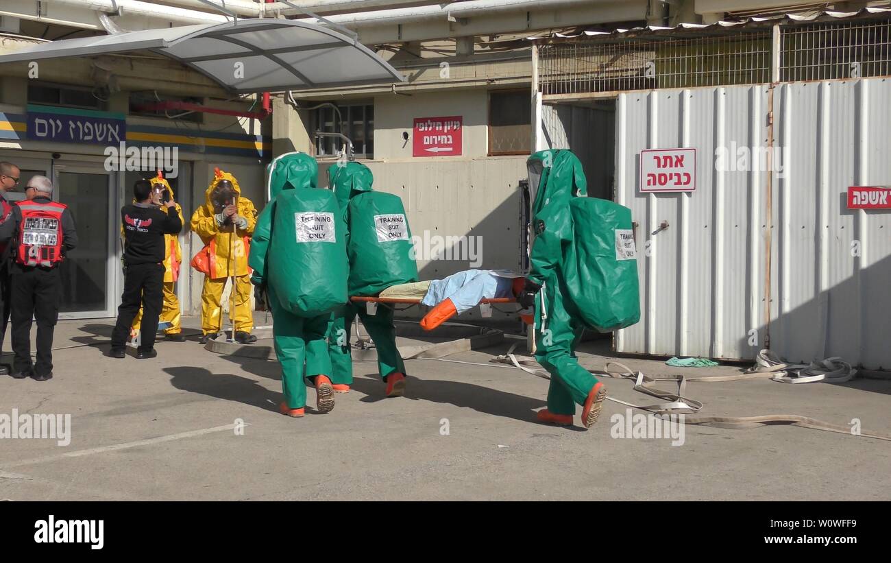 Scba gas mask hi-res stock photography and images - Alamy