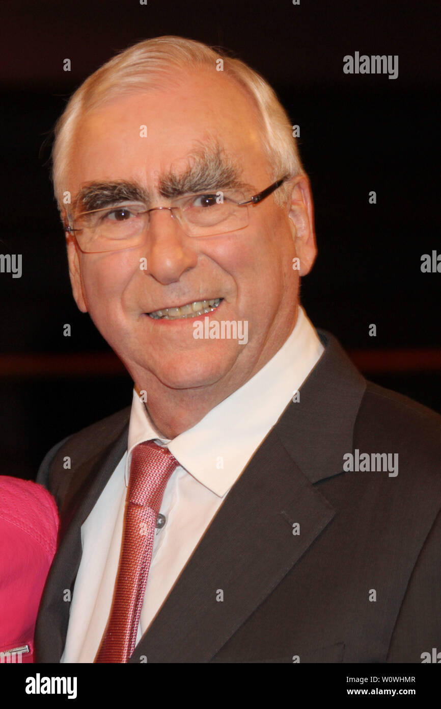 Theo Waigel, Lanz, Sendung vom 16.04.2019, Hamburg Stock Photo - Alamy