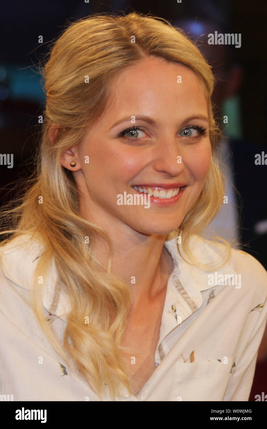 Sandra Jung's Instagram, Twitter & Facebook on IDCrawl