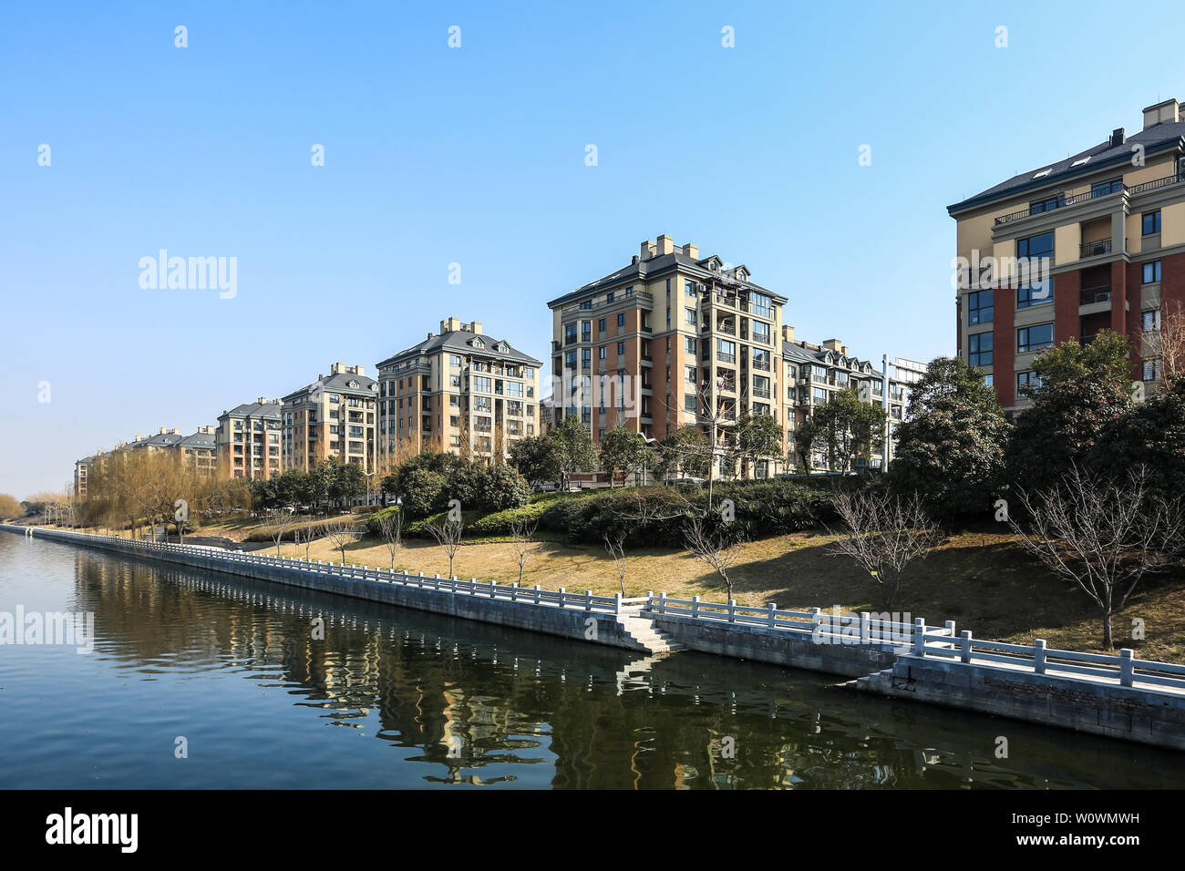 High end neighborhood hi-res stock photography and images - Alamy