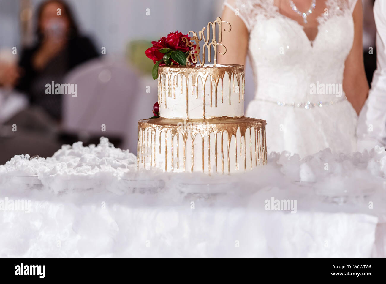 wedding decorated cake with smoke. Stunning wedding cake and ...