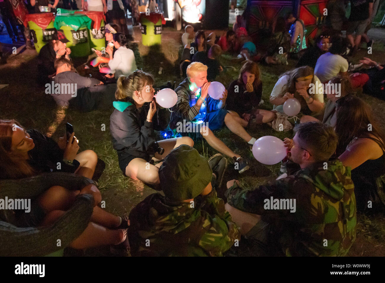 Glastonbury Festival, Pilton, Somerset, UK. 27th June, 2019. Young ...