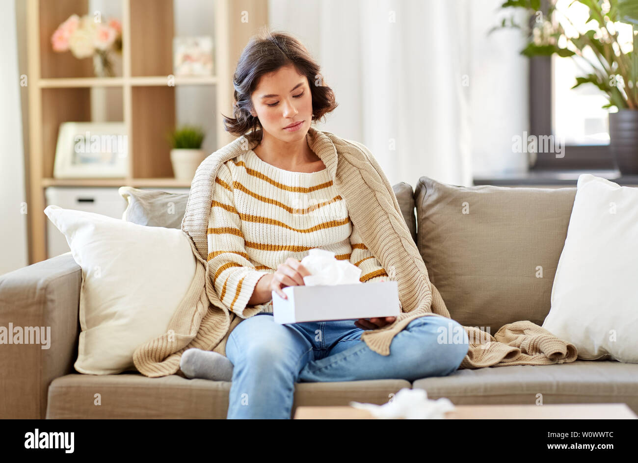 Woman tissue hi-res stock photography and images - Alamy