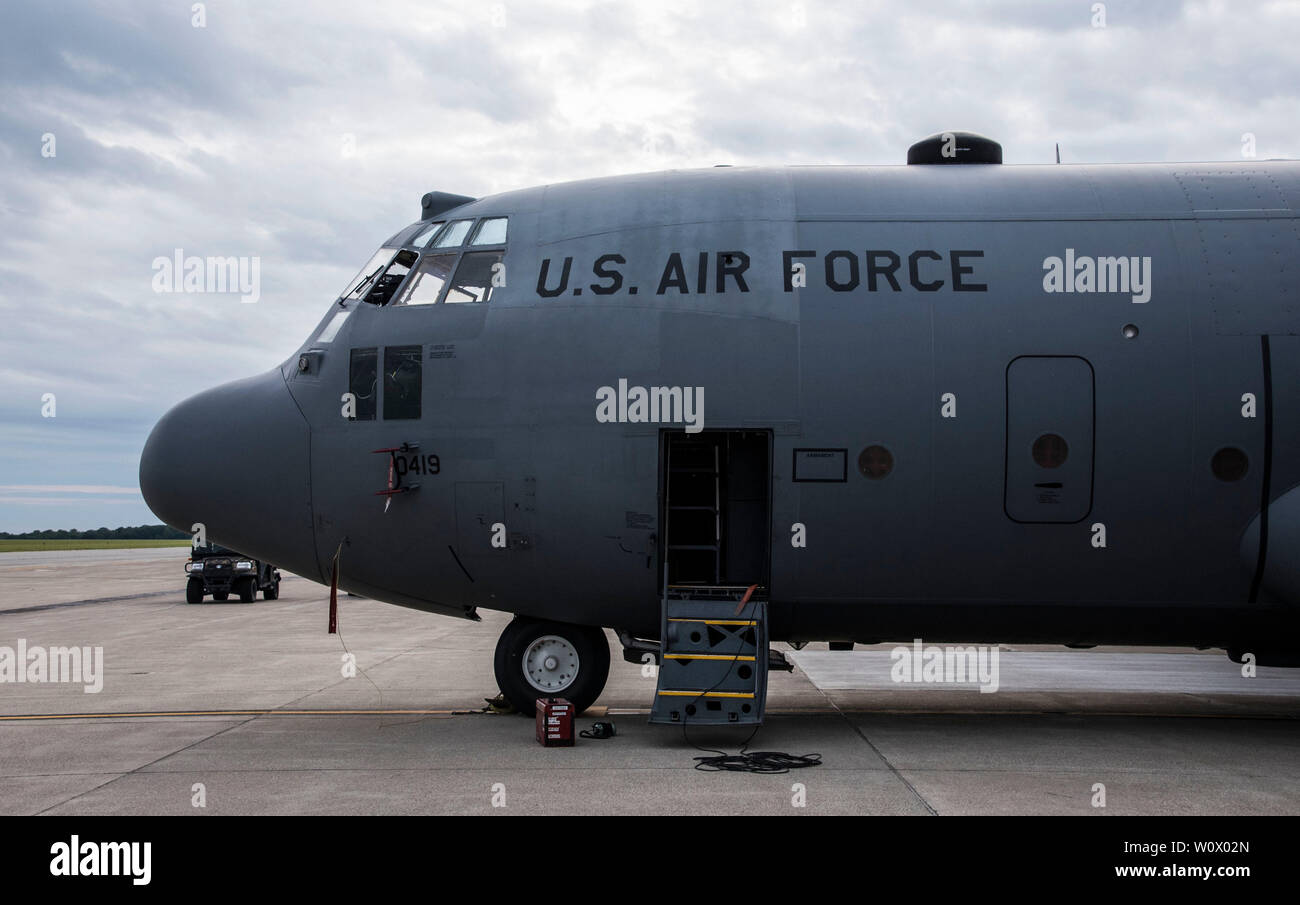 179 airlift wing hi-res stock photography and images - Alamy