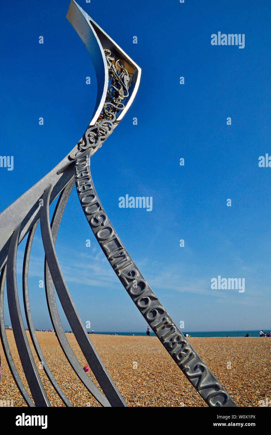 English longboat hi-res stock photography and images - Alamy