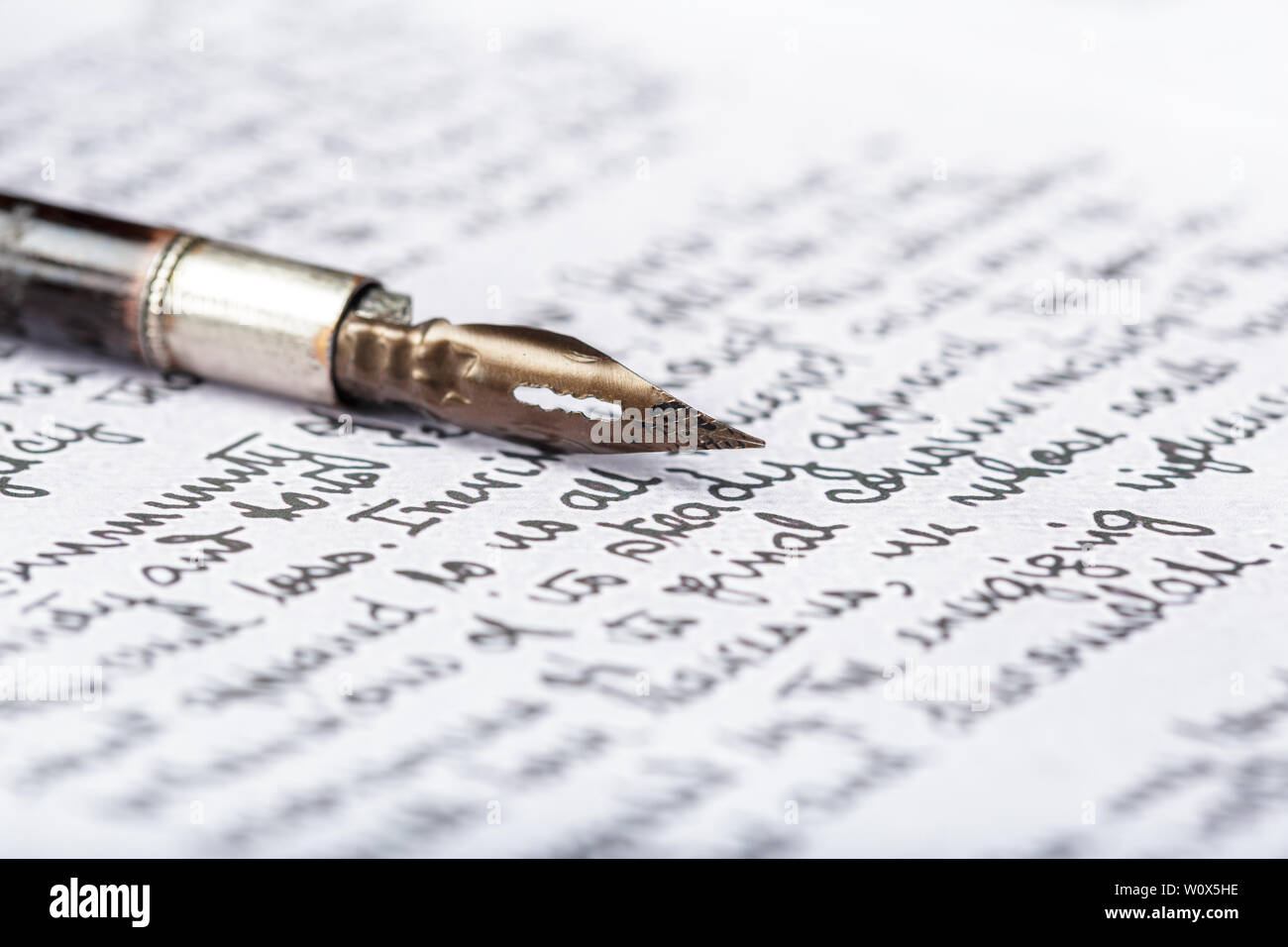 Fountain pen on an antique handwritten letter Stock Photo - Alamy