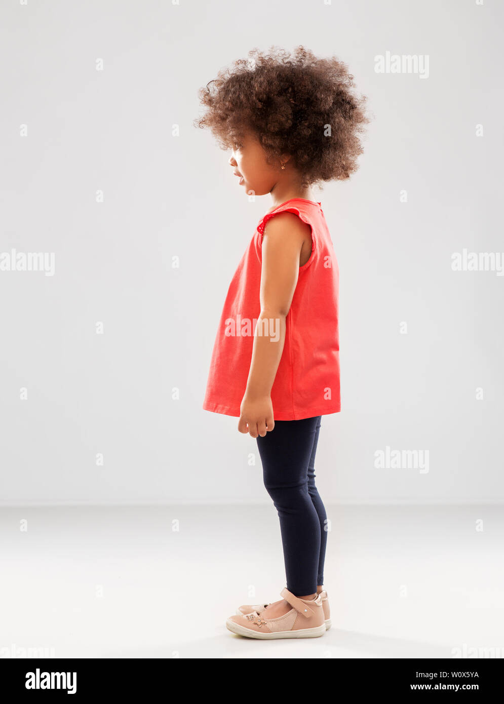 African side view kid hi-res stock photography and images - Alamy