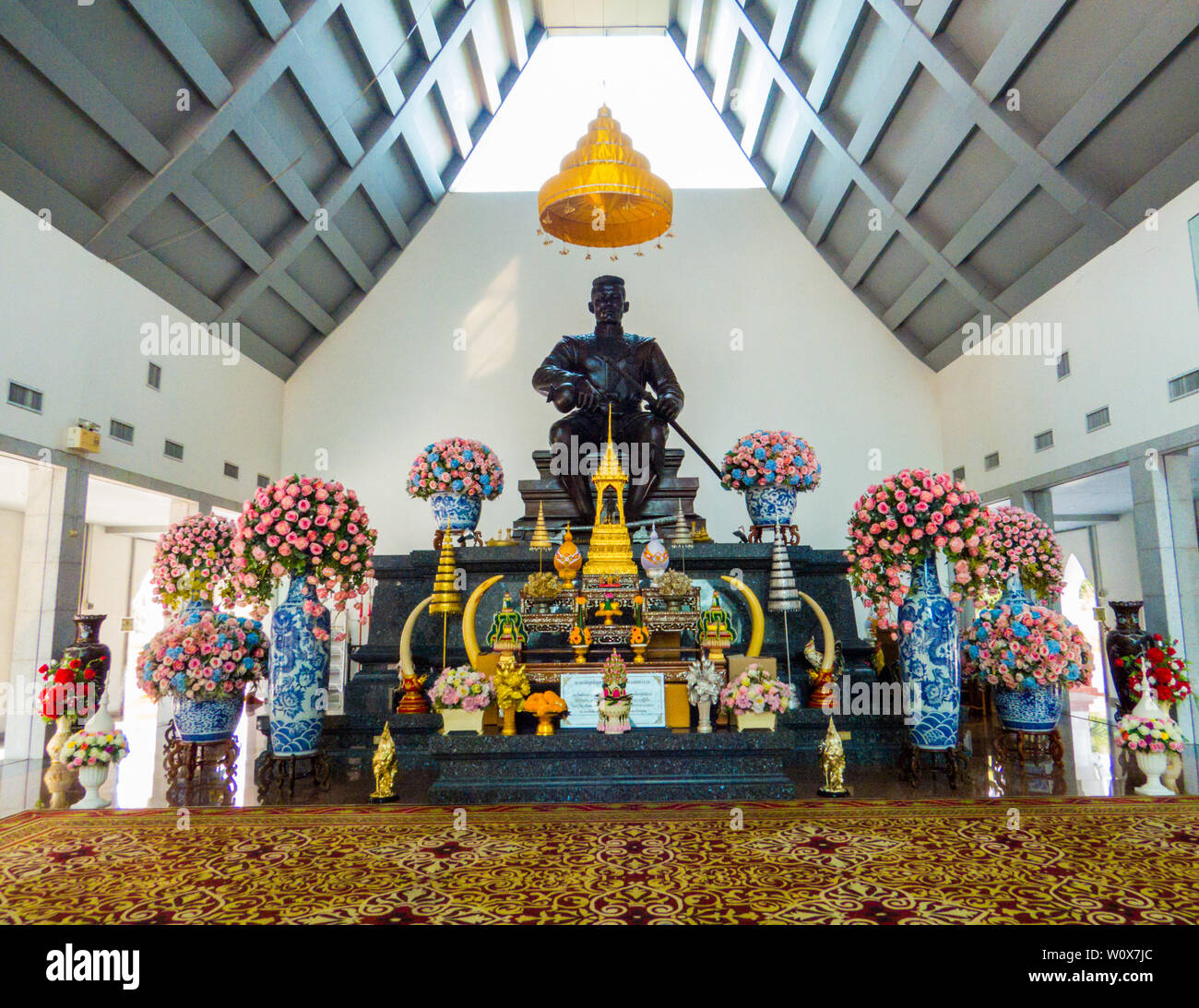 Yai mongkol hi-res stock photography and images - Alamy