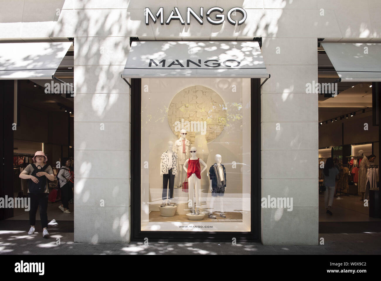 Mango Clothing Retail Shop High Resolution Stock Photography and Images ...