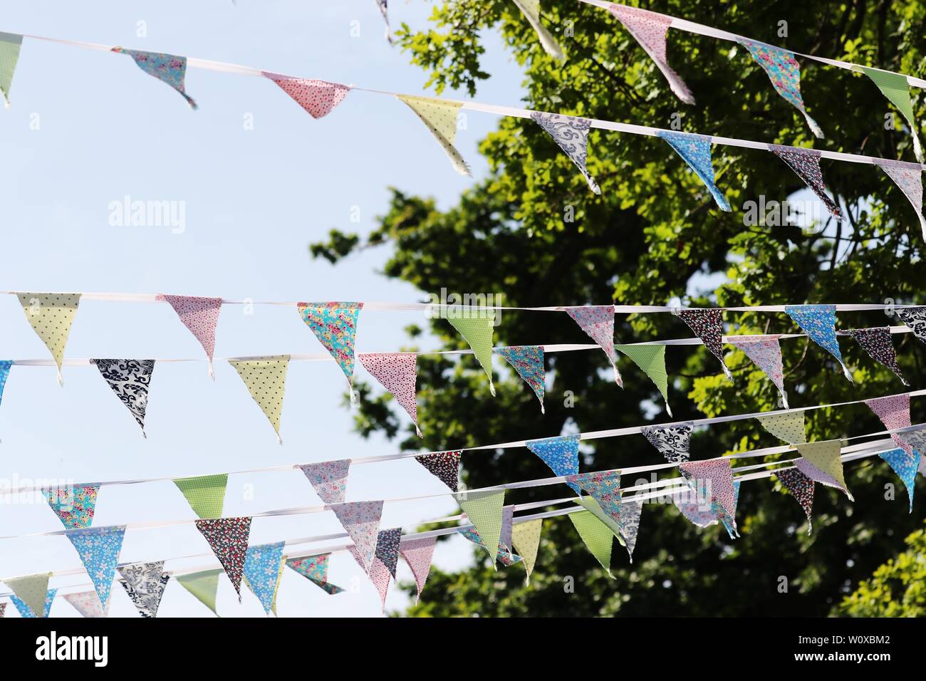 Summer bunting hi-res stock photography and images - Alamy