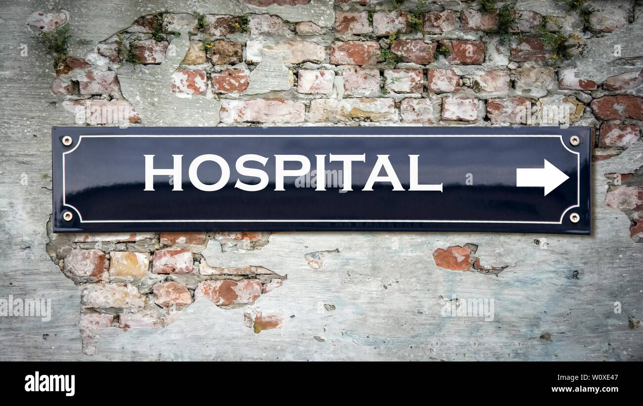 Street Sign the Direction Way to Hospital Stock Photo - Alamy