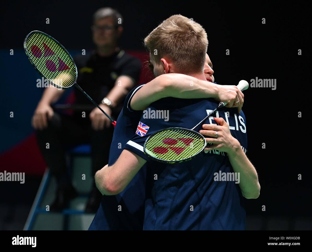 Marcus ellis celebrate winning hi-res stock photography and images - Alamy