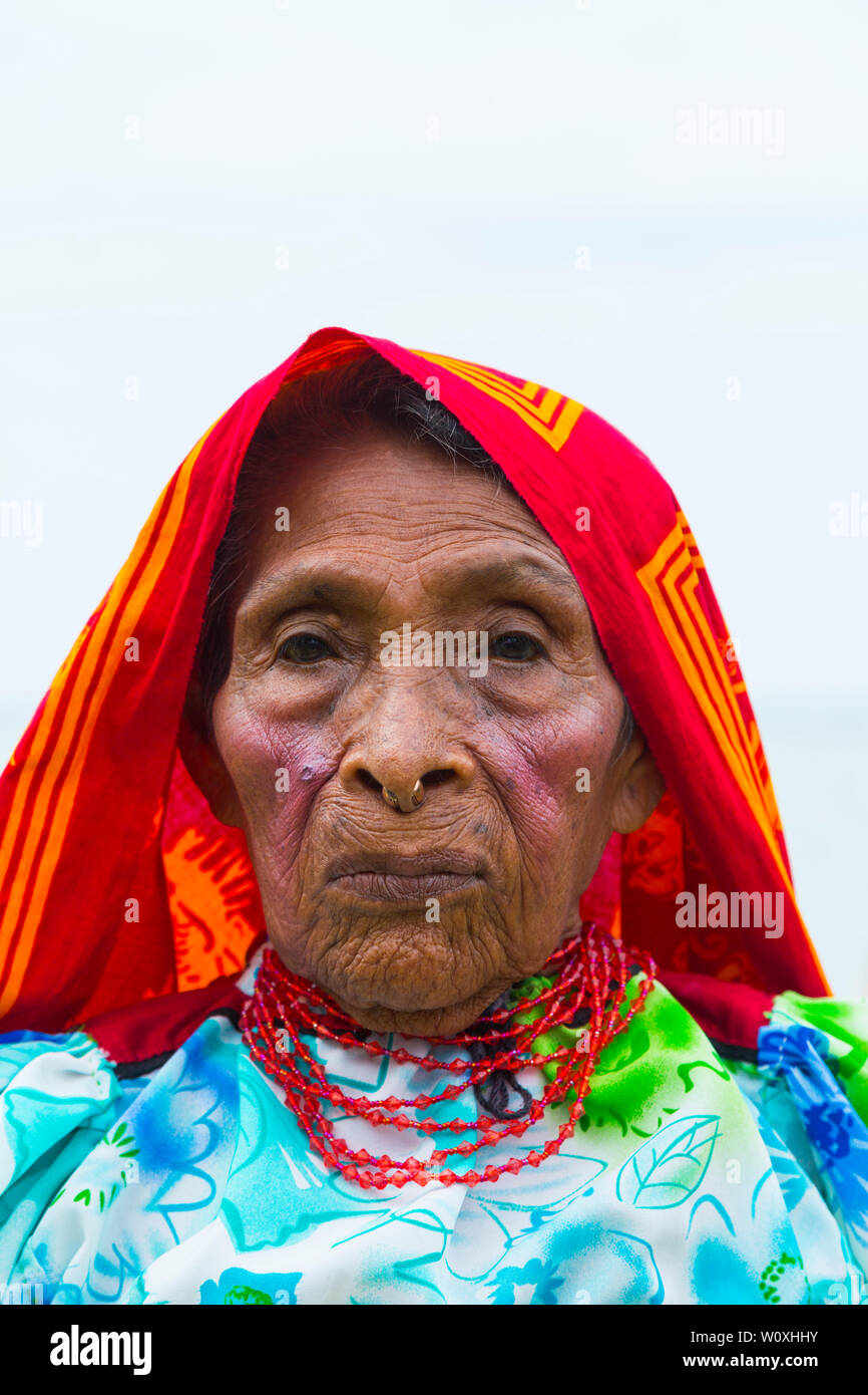 Kuna ethnic group village, San Blas archipelago, Kuna Yala Region ...