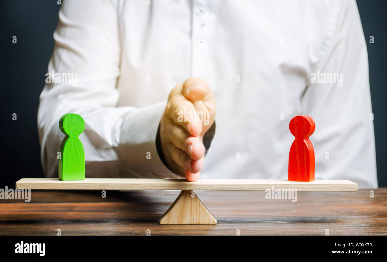 Conflict resolution services hi-res stock photography and images - Alamy
