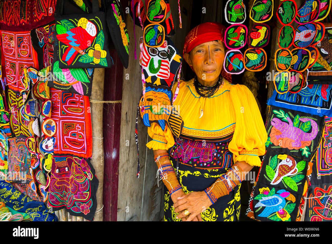 Kuna ethnic group, San Blas Archipelago, Kuna Yala Region, Panama ...