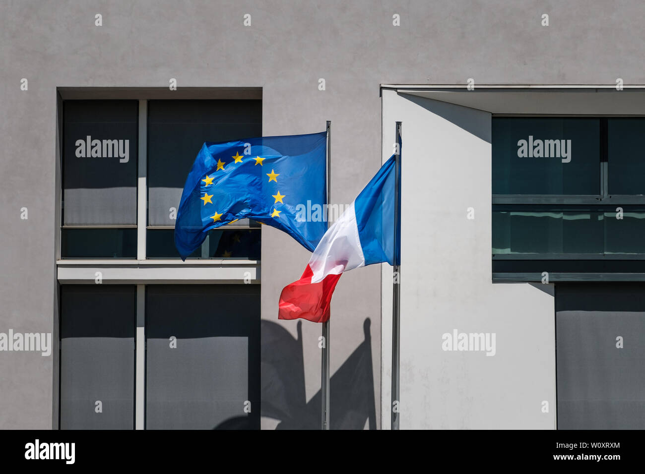 Flag of European Union and national flag of France Stock Photo - Alamy