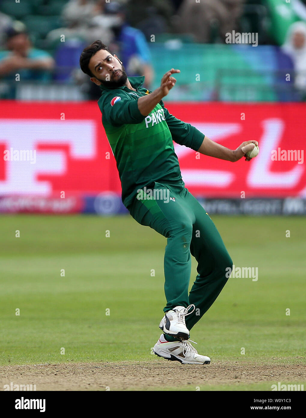 Pakistan's Imad Wasim Stock Photo - Alamy