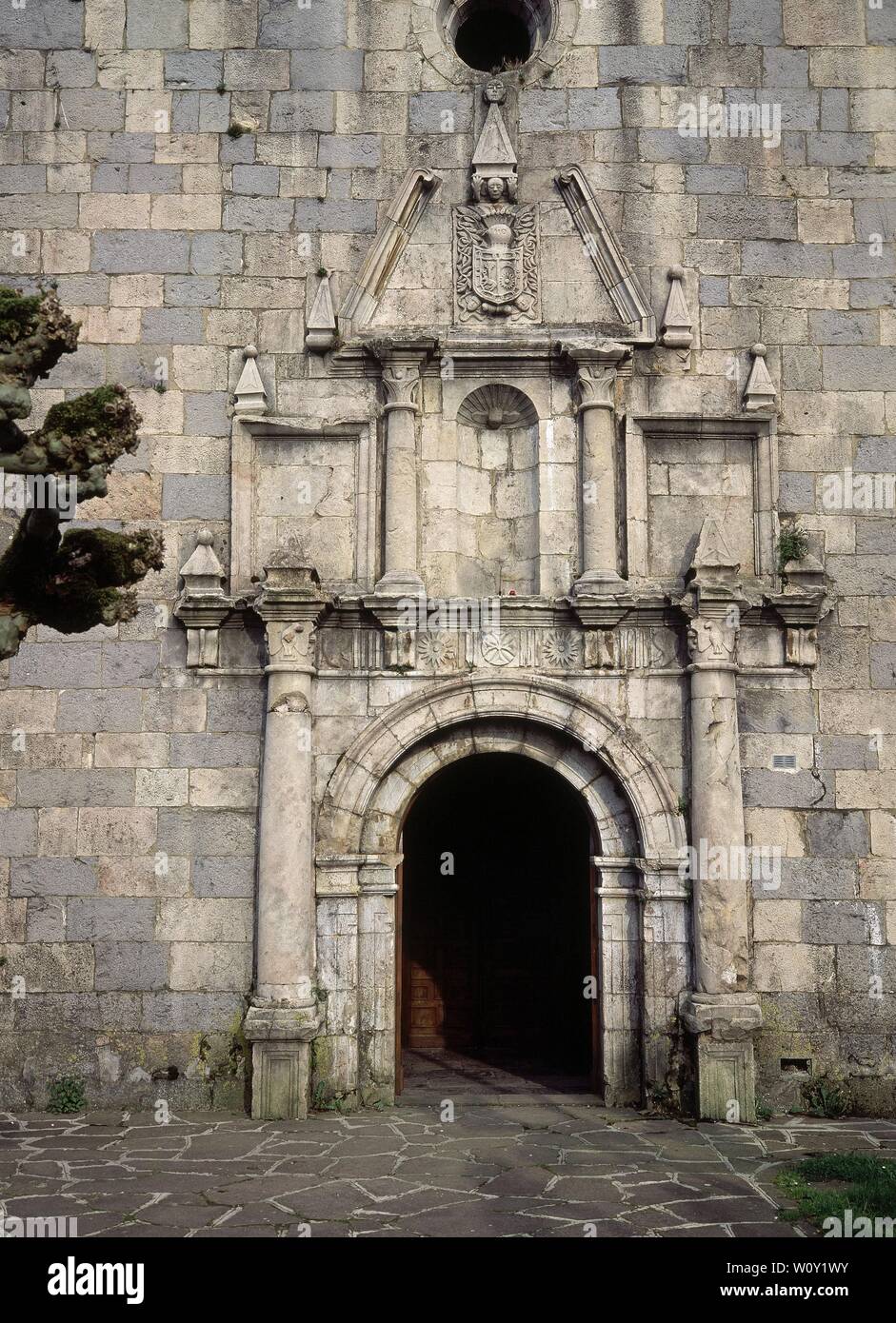 PORTADA DE LA IGLESIA. Location: EXTERIOR. Burguete. NAVARRA. SPAIN ...