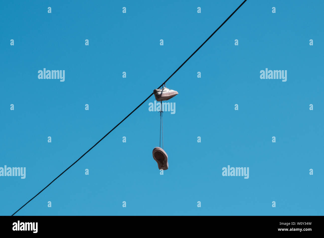 Hanging from cable hi-res stock photography and images - Alamy