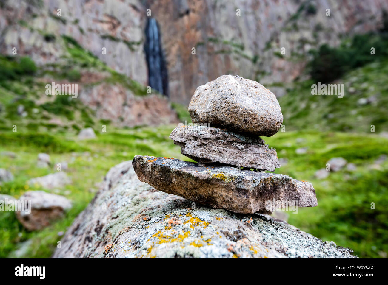 Small stack rocks in forest hi-res stock photography and images - Alamy