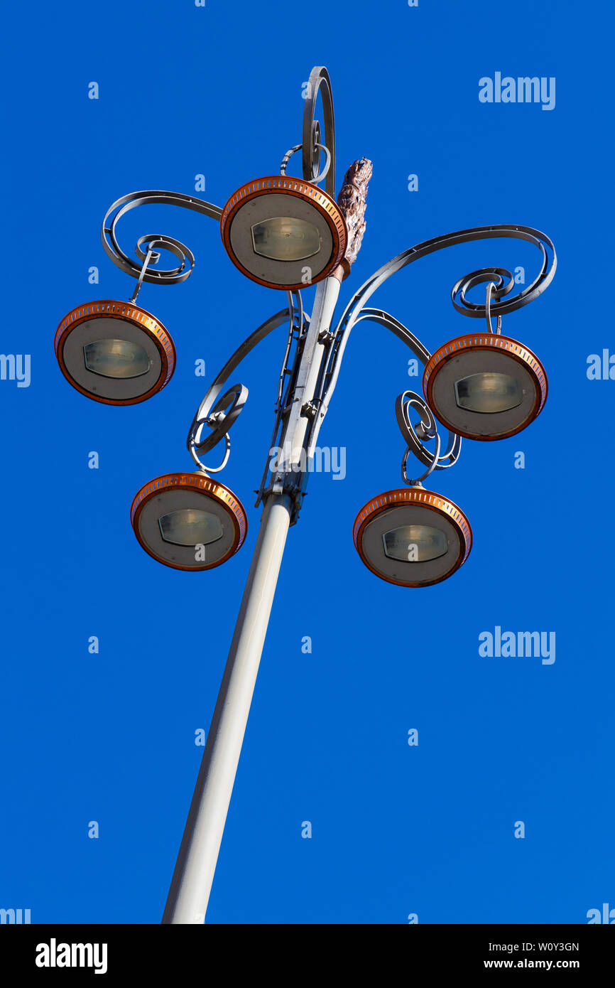 Overhead street lighting hi-res stock photography and images - Alamy