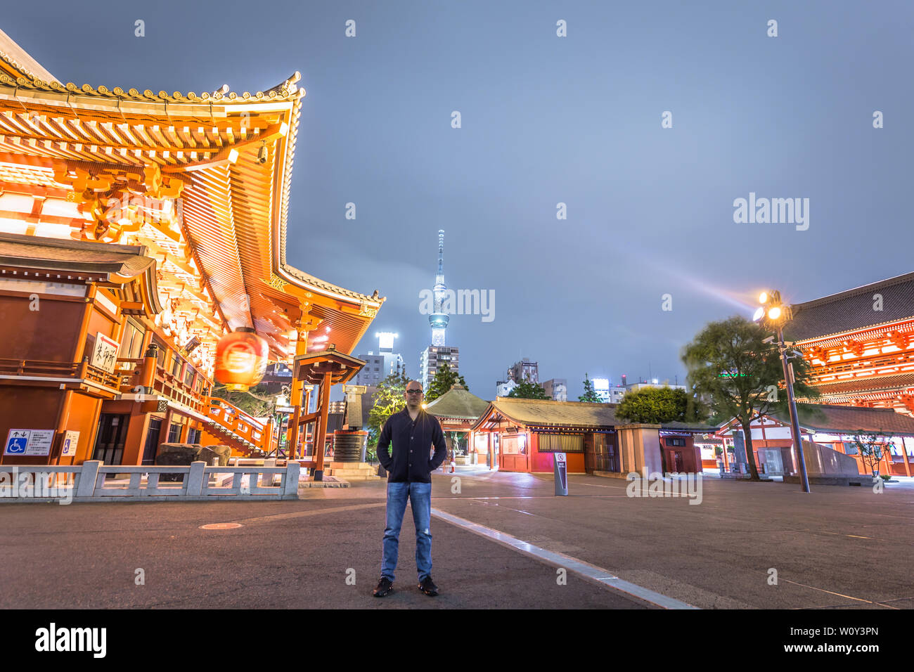 Tokyo - May 20, 2019: Night shot of the Sensoji temple in Asakusa ...