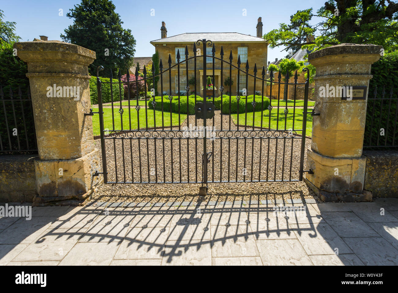 Gated with pillars hi-res stock photography and images - Alamy