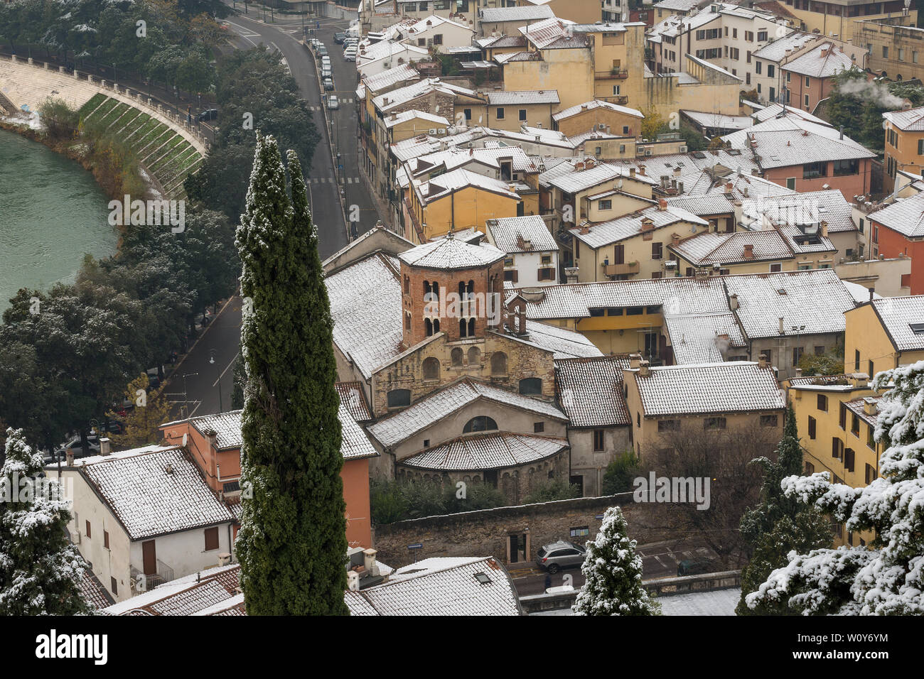 Santo stefano church verona hi-res stock photography and images - Alamy