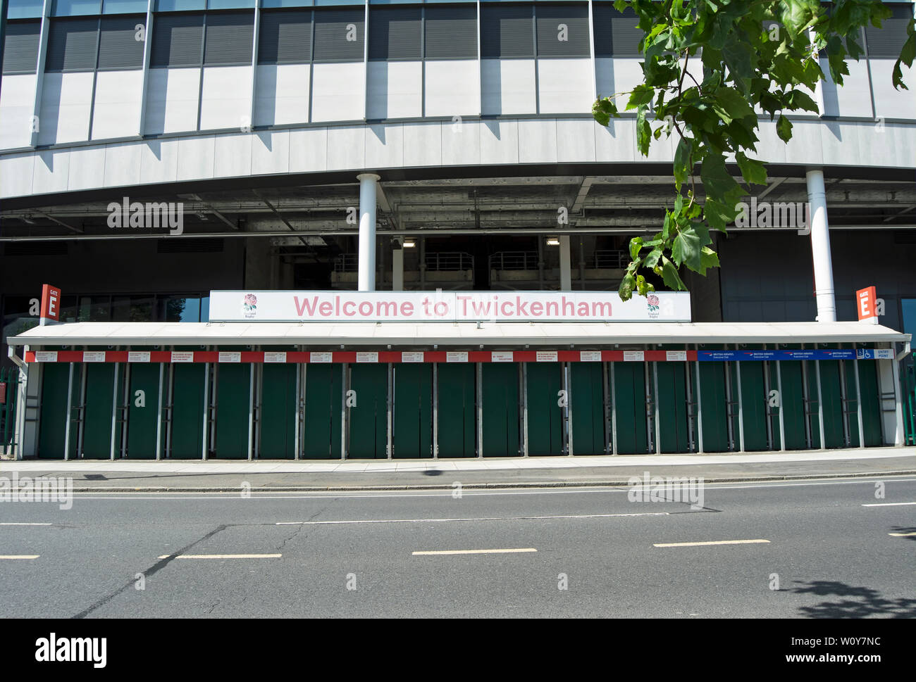 Welcome to twickenham sign hi-res stock photography and images - Alamy