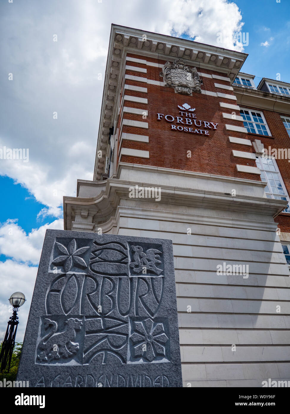 Abbey square reading hi-res stock photography and images - Alamy