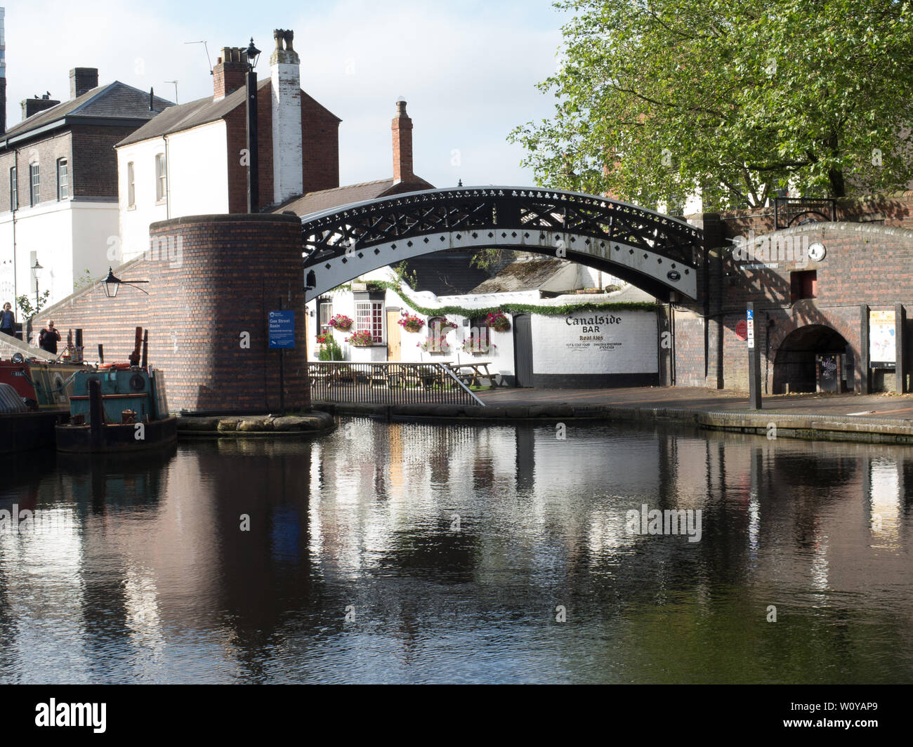 Birmingham and Worcester Canal Stock Photo - Alamy