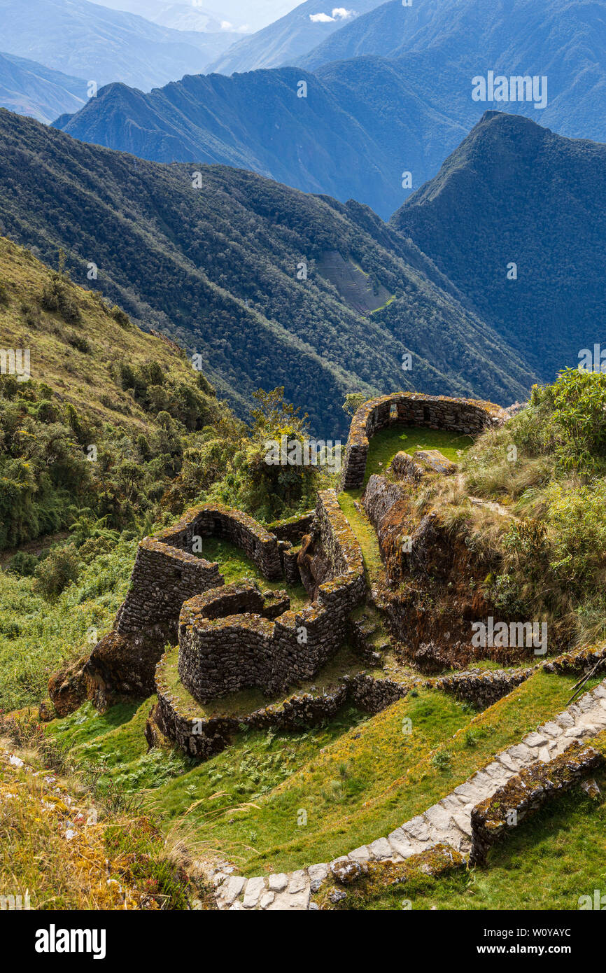 Inka ruins hi-res stock photography and images - Alamy