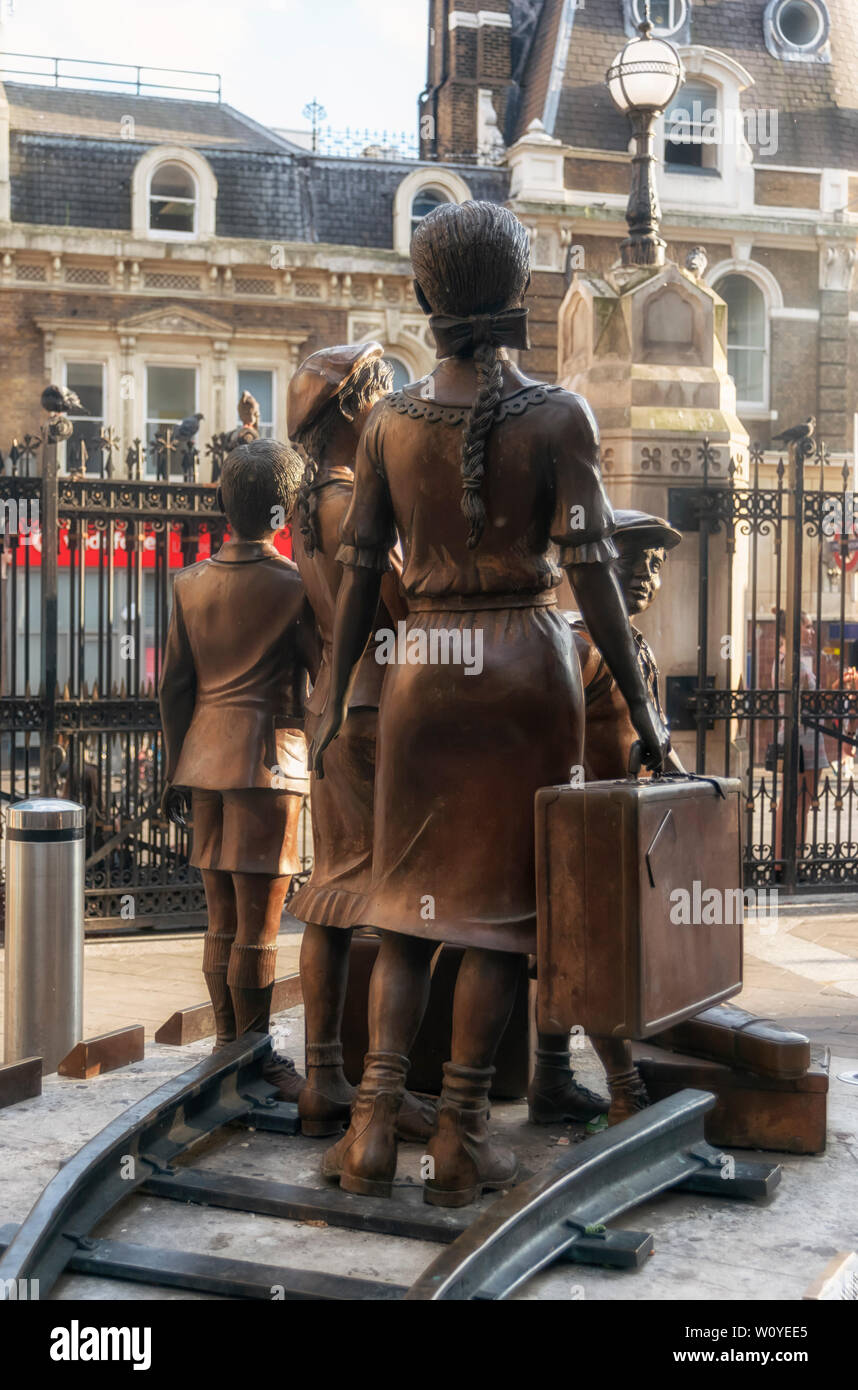 Kindertransport Memorial High Resolution Stock Photography and Images ...