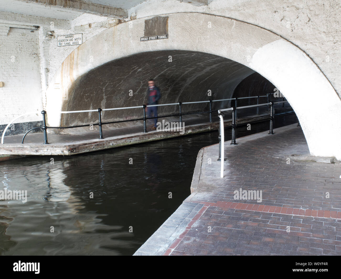 Birmingham Worcester Canal, Broad st area Stock Photo - Alamy